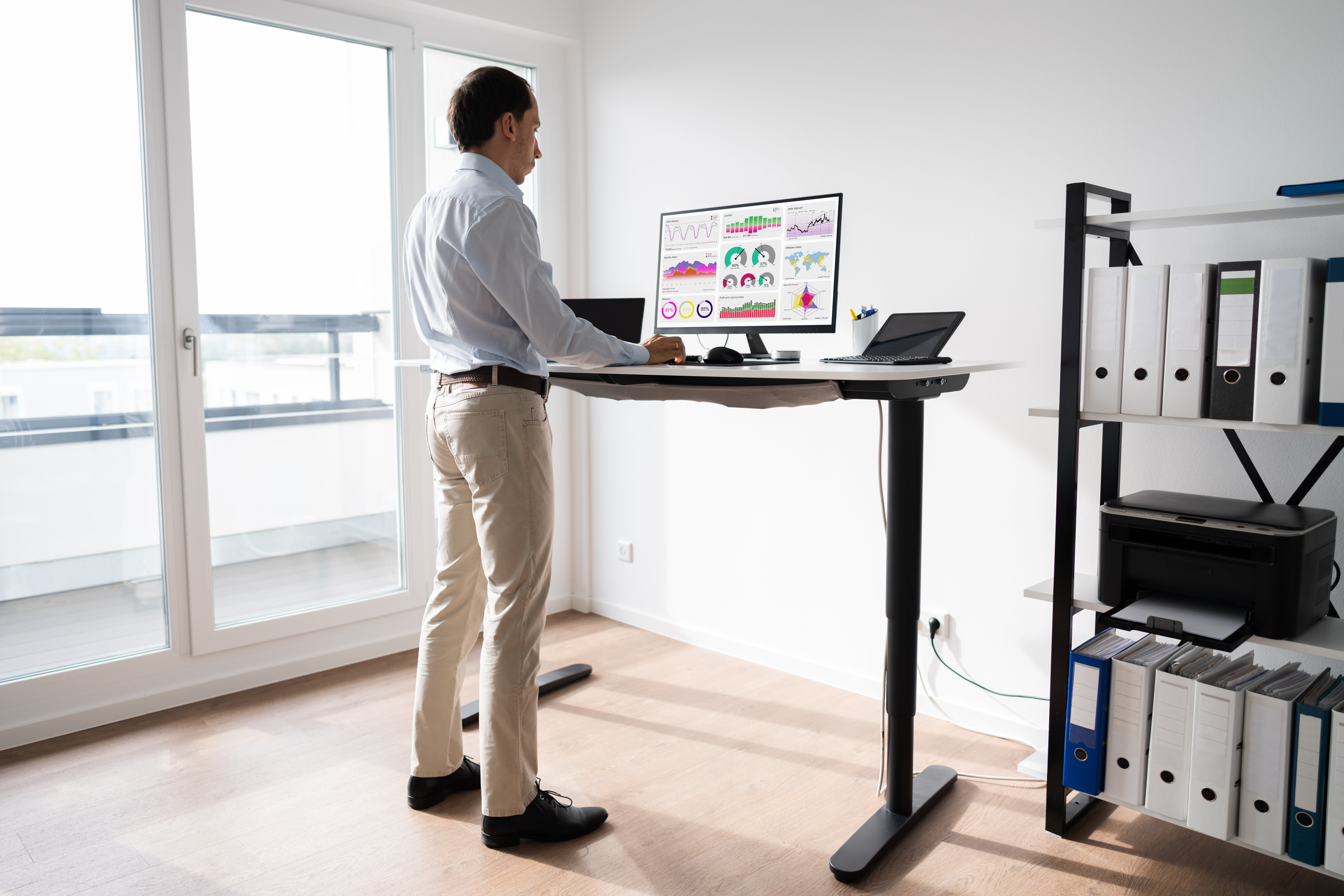 Standing Desk Benefits | Health Benefits of a Standing Desk | The ...